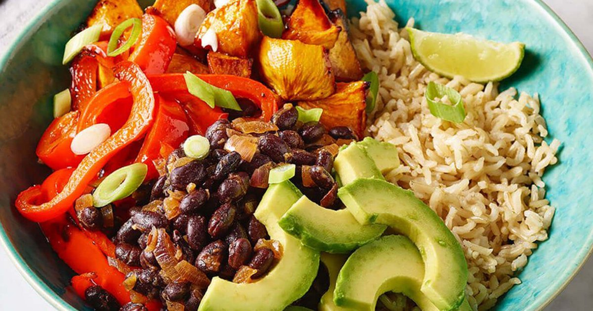 Bol burrito aux patates douces Teriyaki, haricots noirs et avocats ...